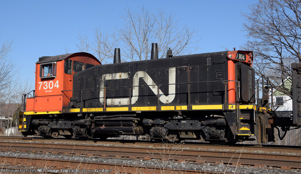 CN 7304